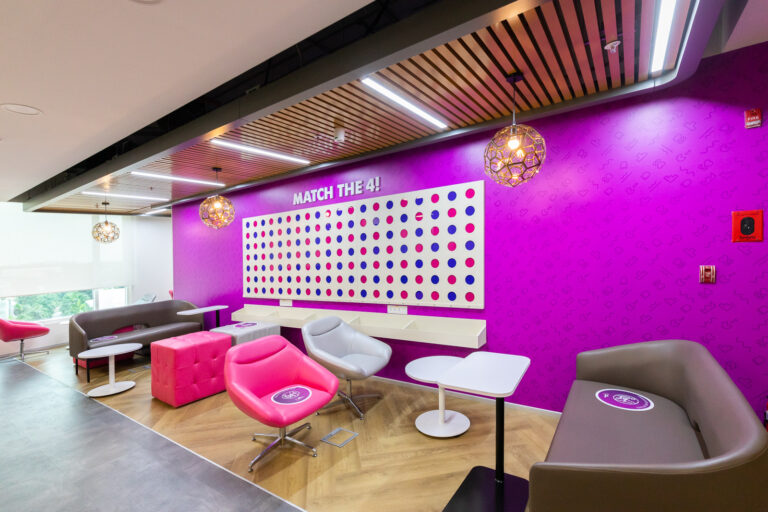 【Finastraのオフィスデザイン】ポストパンデミックの生産性を向上させるオフィス- インド, バンガロール - OFFICELOVERS