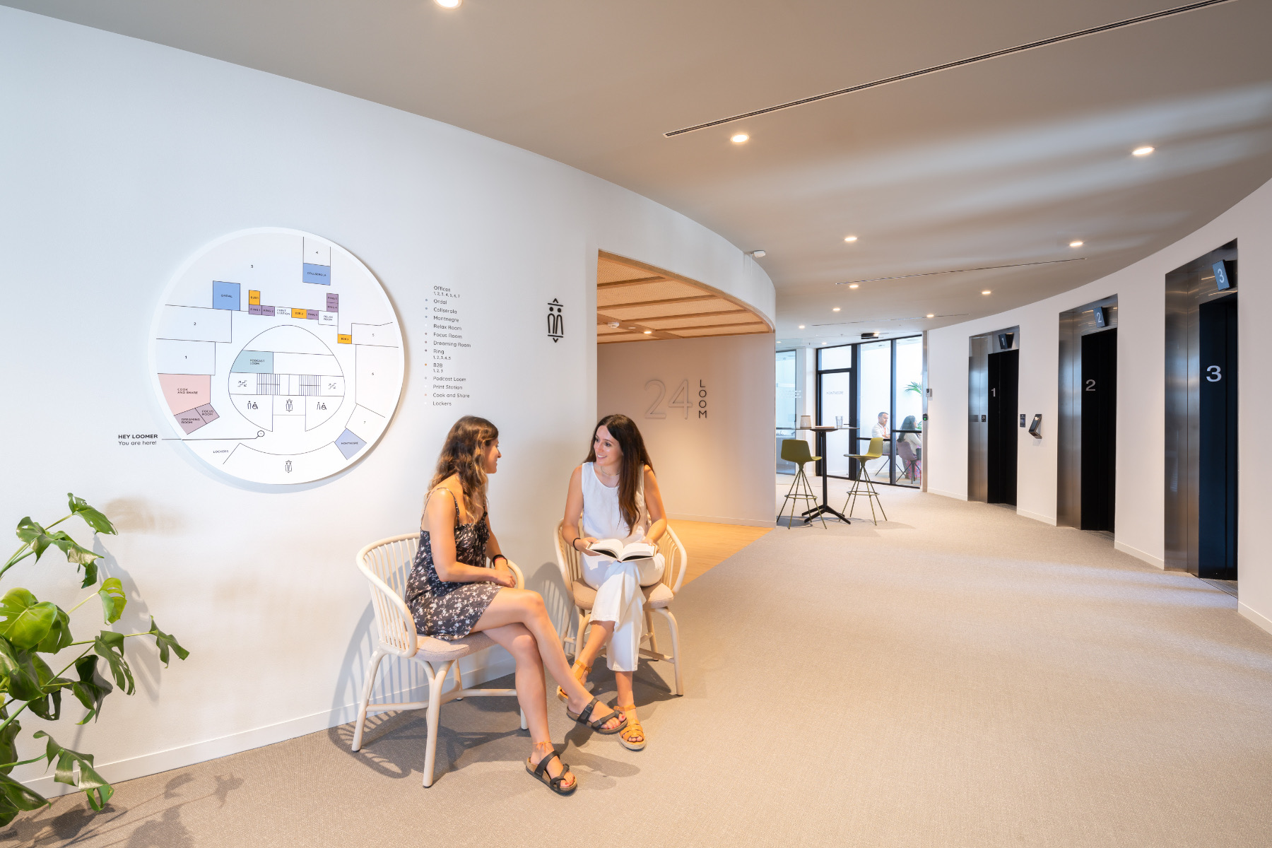 【LOOMのコワーキングスペースデザイン】新世代のデジタルネイティブのニーズを満たすオフィス- スペイン, バルセロナ - OFFICELOVERS